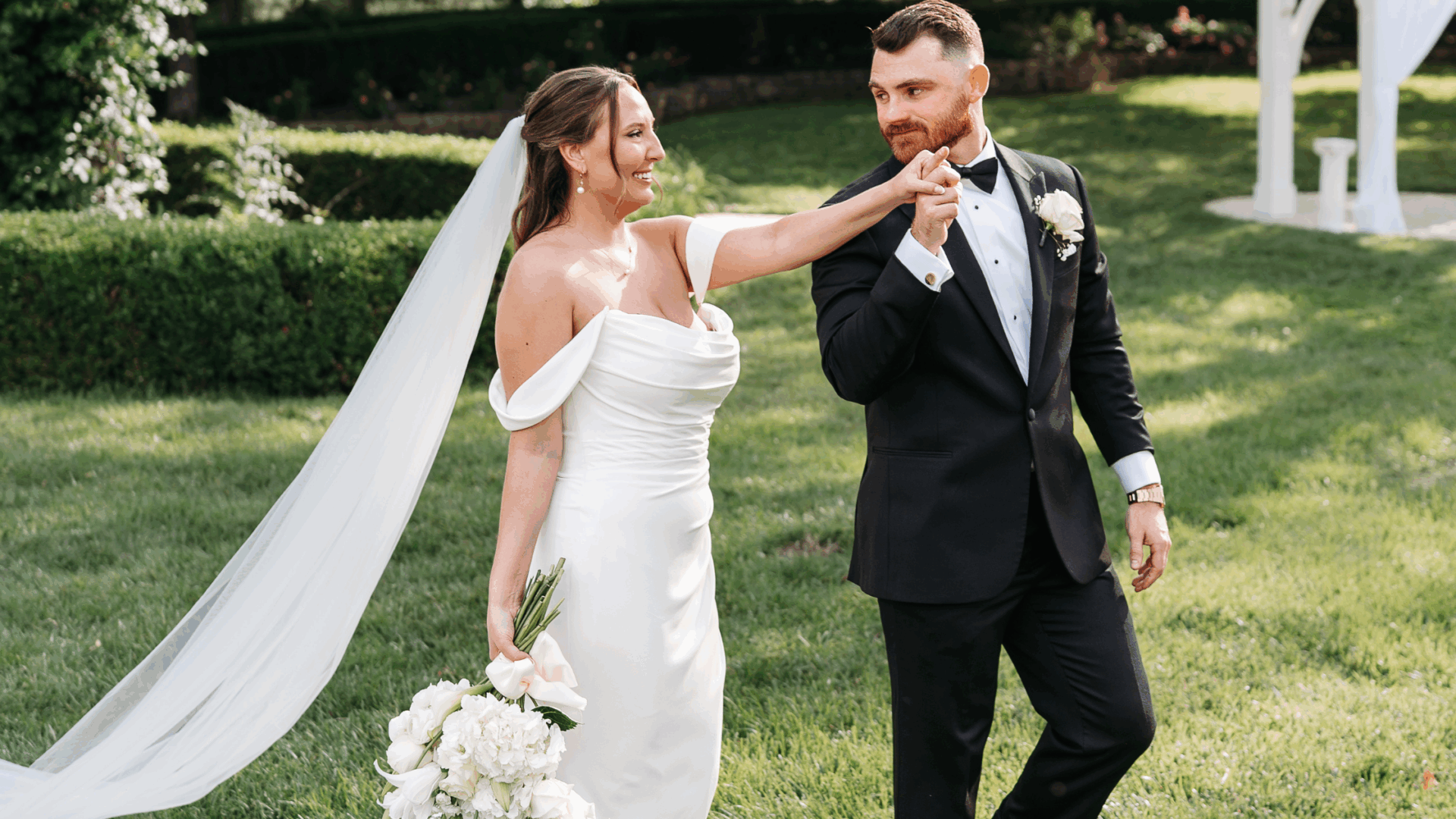 #Savvy Bride: Olivia and Kealin Savvy Bridal