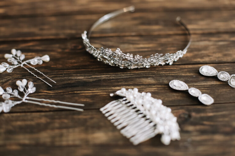 Bridal Headpieces & Hair Accessories for Your Wedding